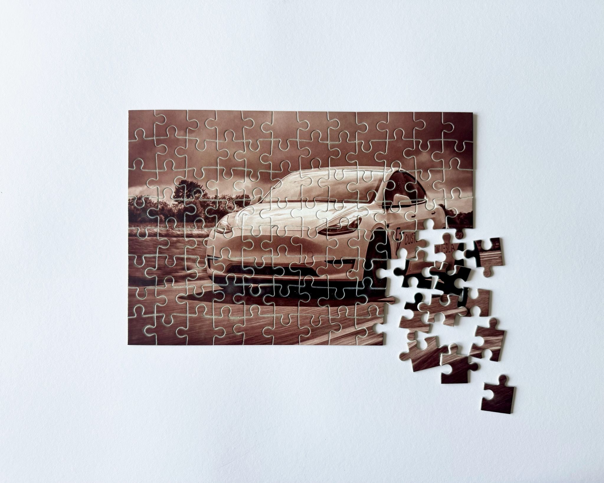 Individuelles Puzzle 96-teilig – Custom Tesla